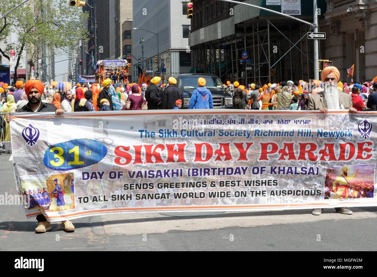 Sikh day parade hi-res stock photography and images - Alamy