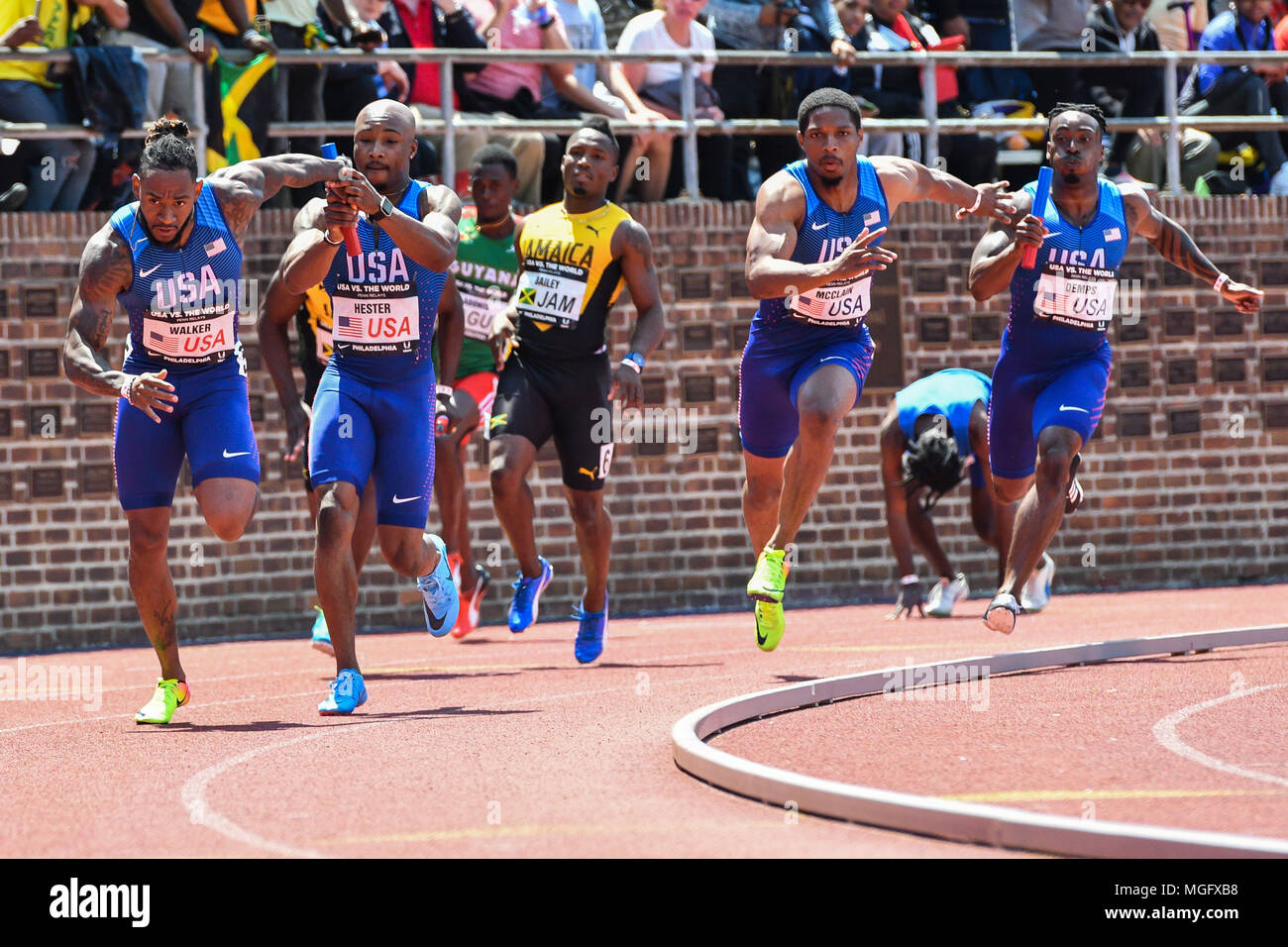 Philadelphia, Pennsylvania, USA. 28th Apr, 2018. TEVIN HESTER grabs the ...