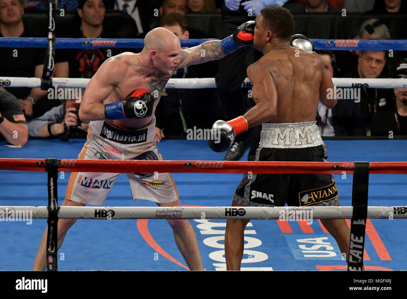 Brooklyn, New York, USA. 29th Apr, 2018. DANIEL JACOBS (black and ...