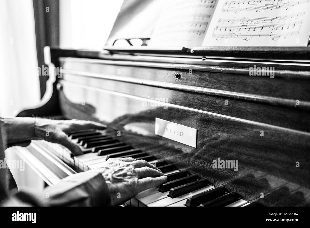 Old Piano Sheet Music Black and White Stock Photos & Images - Alamy