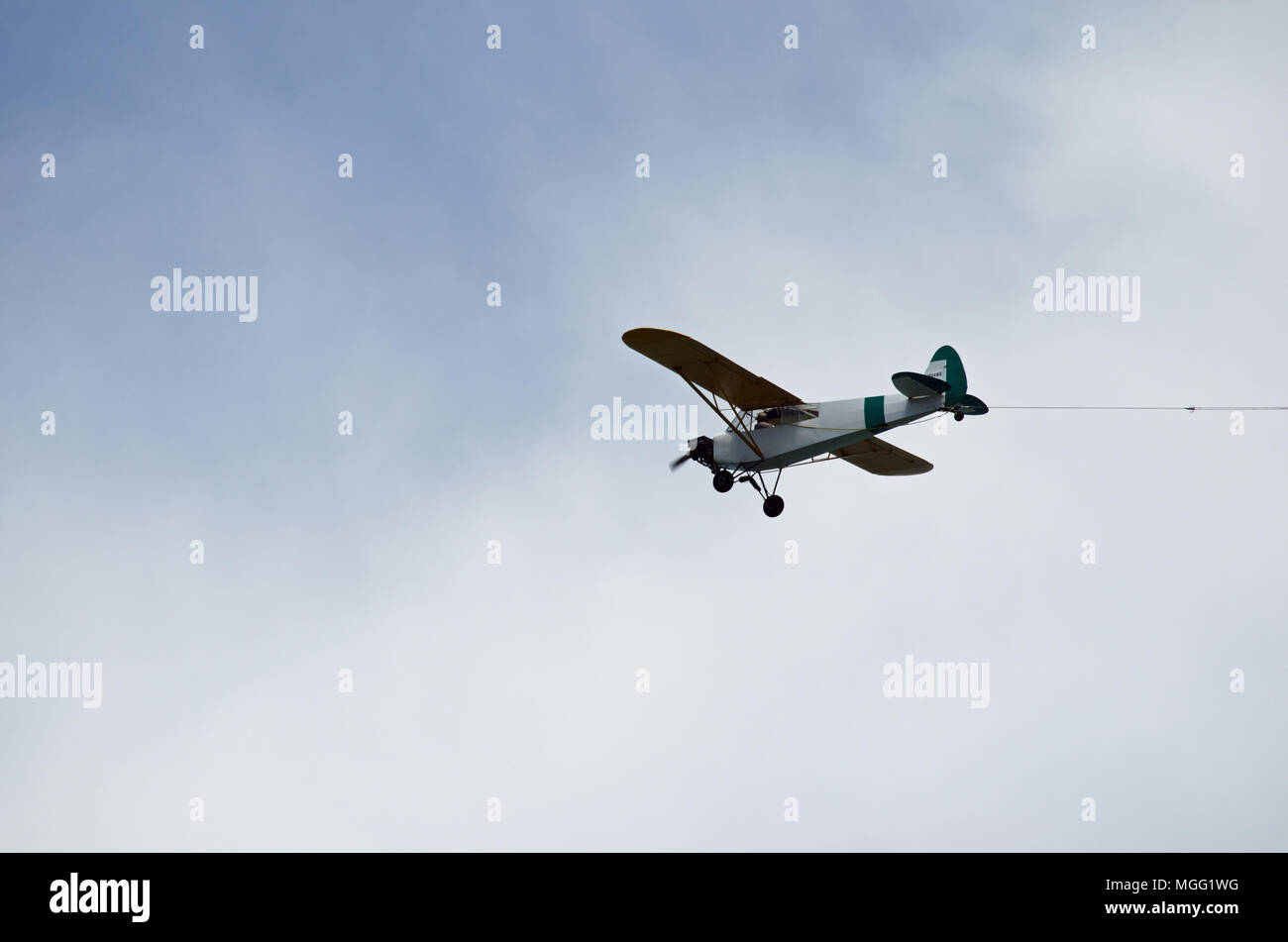 small plane flying Stock Photo - Alamy