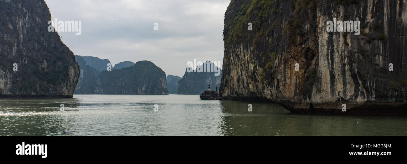 banner photo of limestone karsts in Ha Long Bay, Vietnam Stock Photo ...