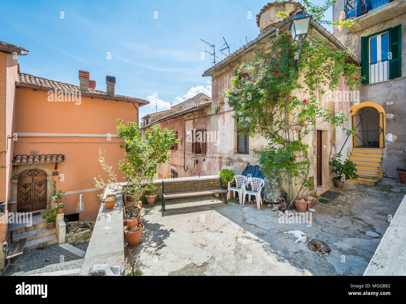 Village glimpse hi-res stock photography and images - Alamy