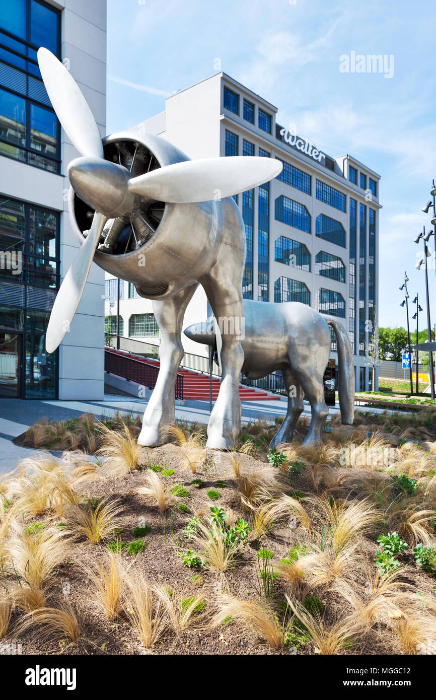 Pegasové (David Černý), Waltrovka, administrative complex Aviatica ...