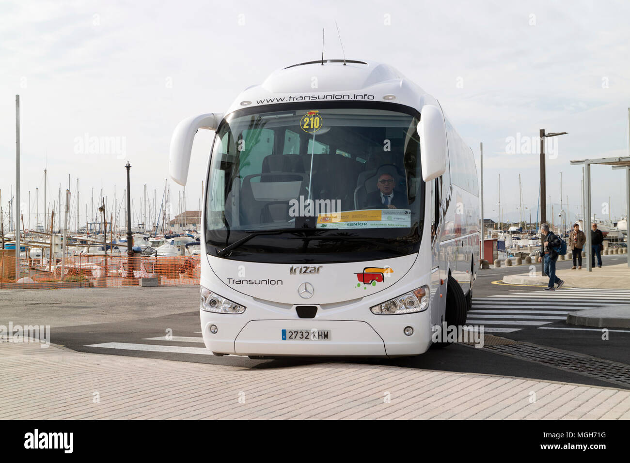 Porto buses hi-res stock photography and images - Alamy