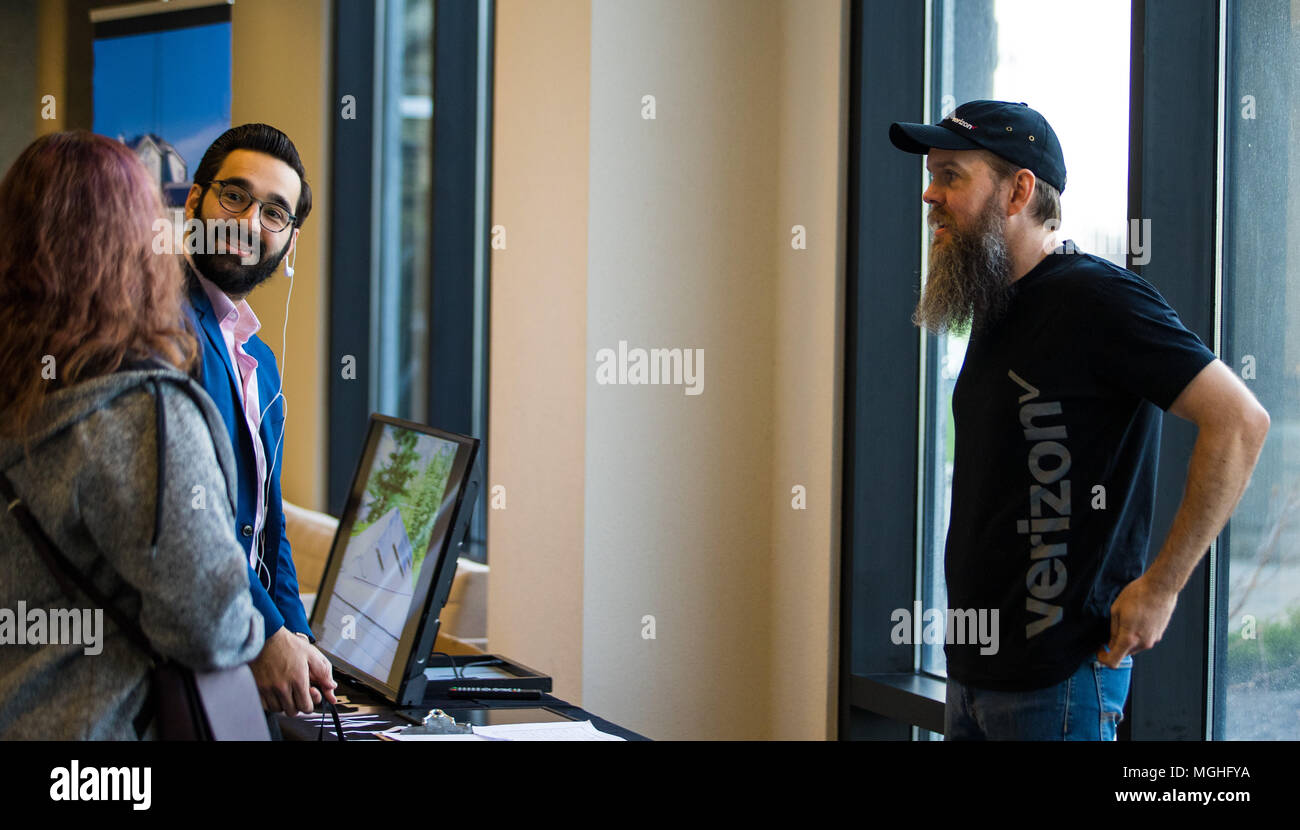 Verizon office hi-res stock photography and images - Alamy