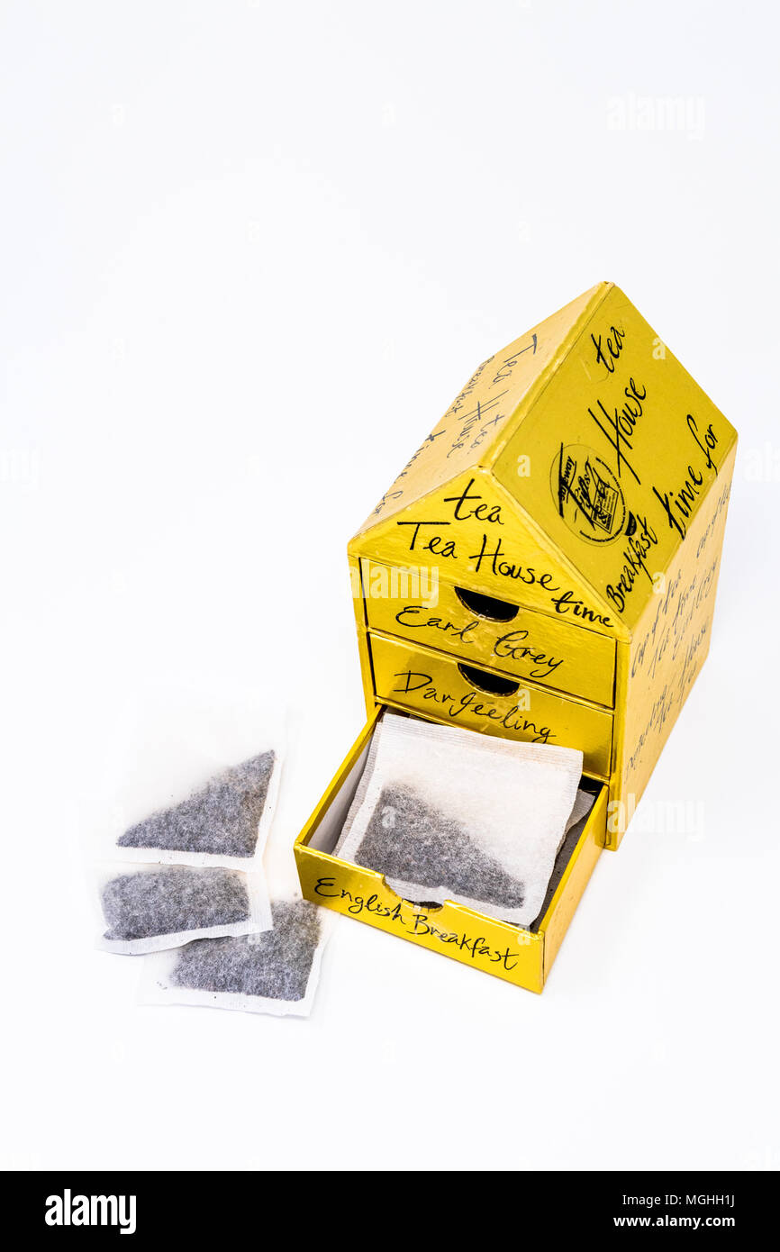 Open tea bag hi-res stock photography and images - Alamy