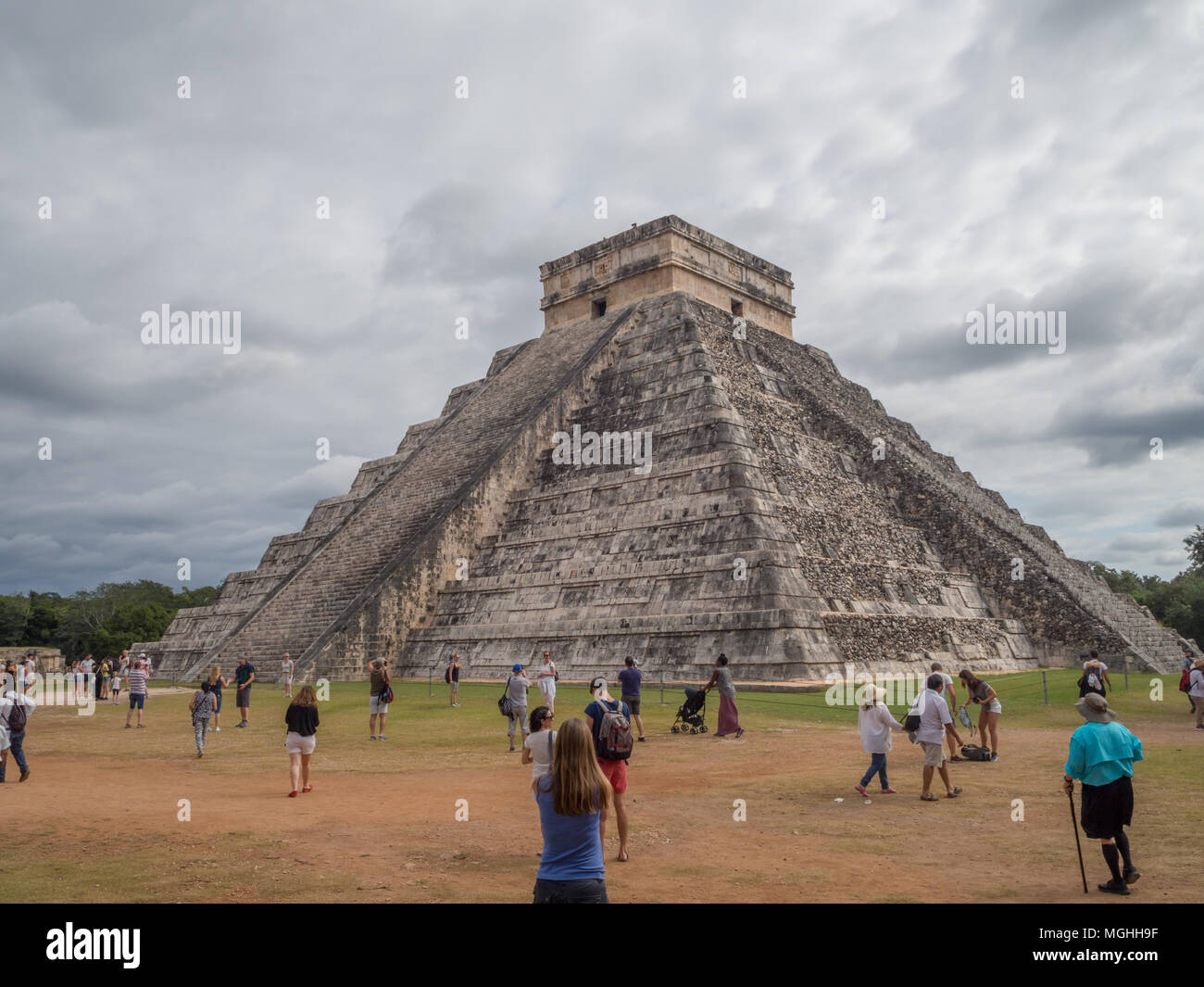 Chichen Iza, Mexico, South America: [El Castillo, Temple of Kukulcan ...