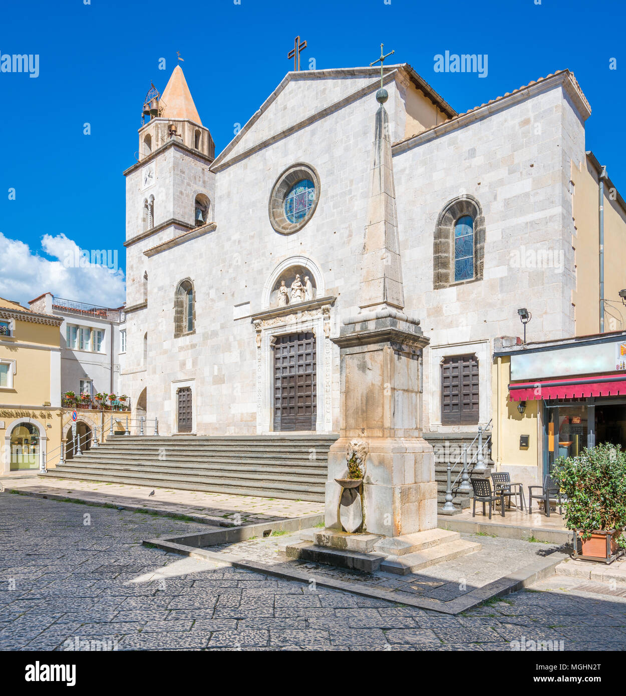Fondi hi-res stock photography and images - Alamy