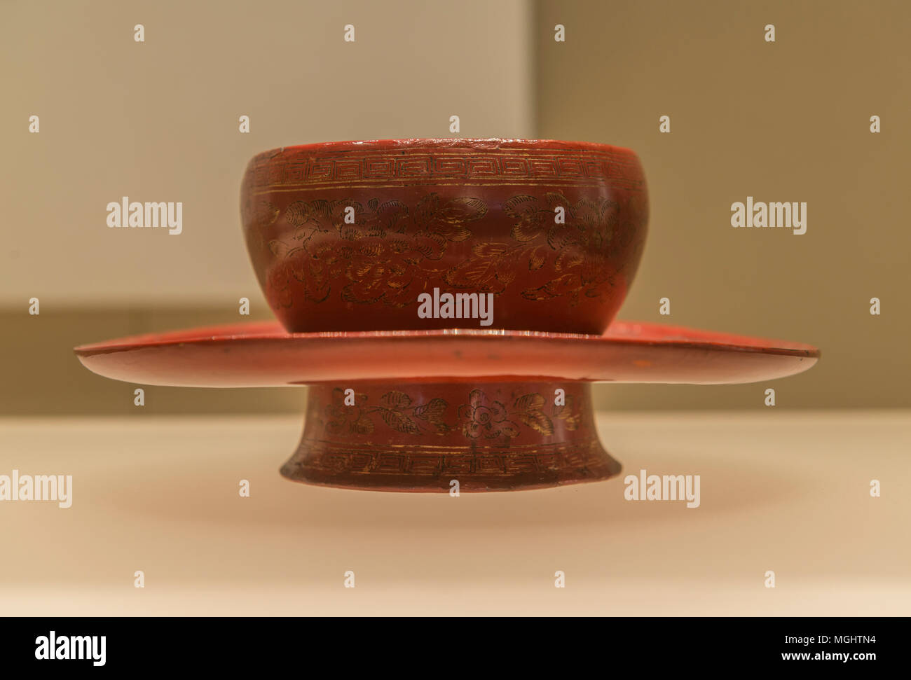 Chinese lacquerware hi-res stock photography and images - Alamy