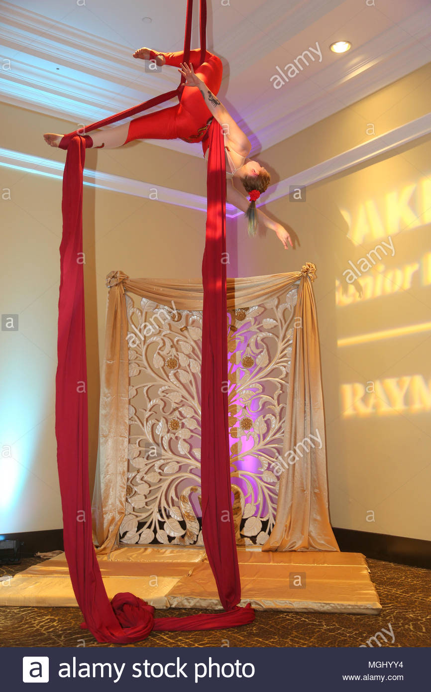 Rope Acrobatics High Resolution Stock Photography and Images - Alamy