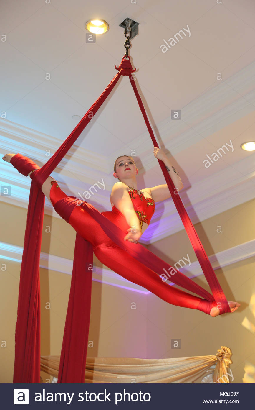 Contortionist Man High Resolution Stock Photography and Images - Alamy