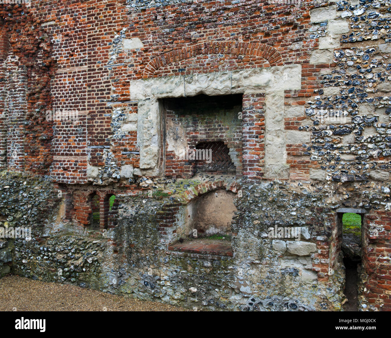 Tudor fireplace hi-res stock photography and images - Alamy
