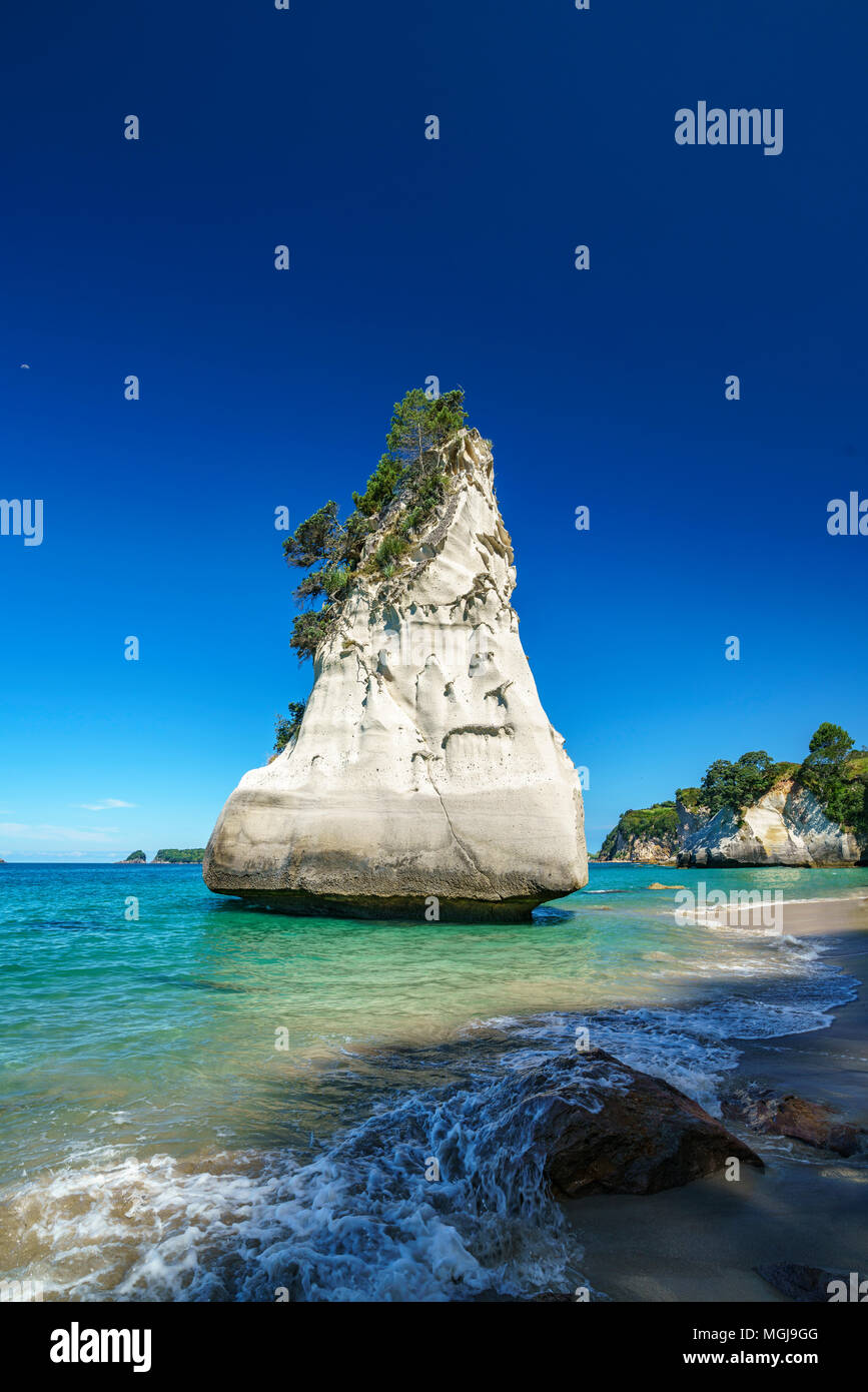 mighty sandstone monolith,cathedral cove,coromandel peninsula,new ...
