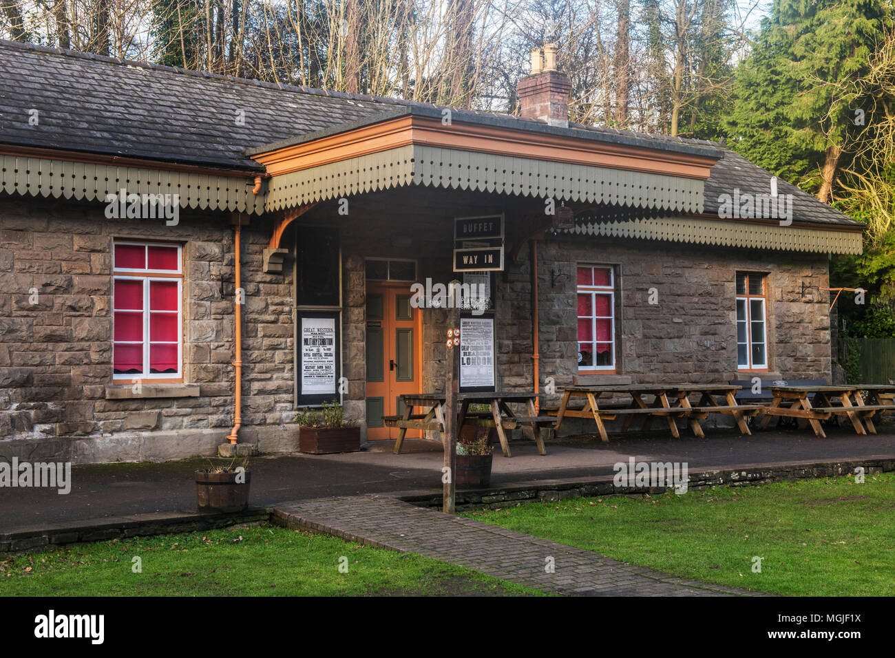 Tintern parva railway station hi-res stock photography and images - Alamy