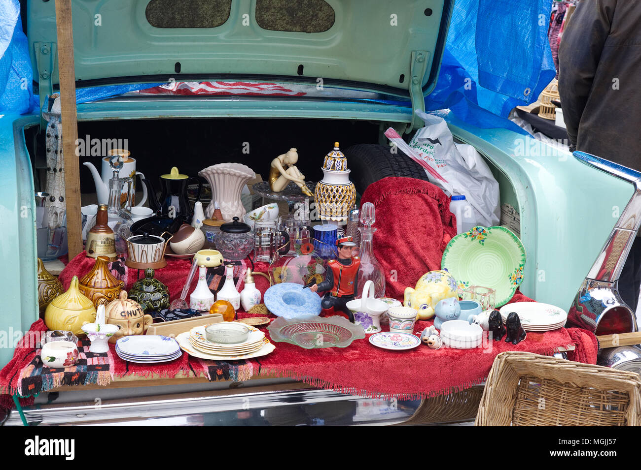 Vintage car boot kings cross London Stock Photo - Alamy