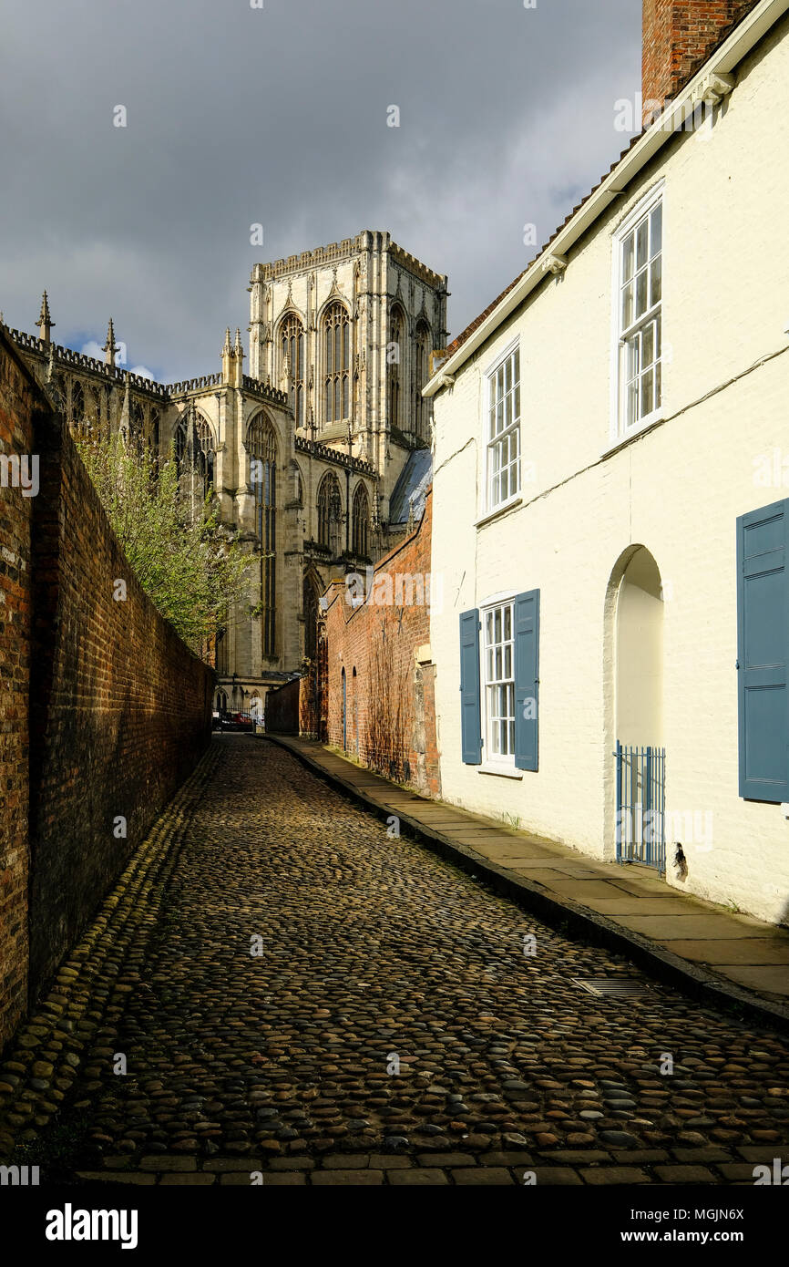 York minster chapter house hi-res stock photography and images - Alamy