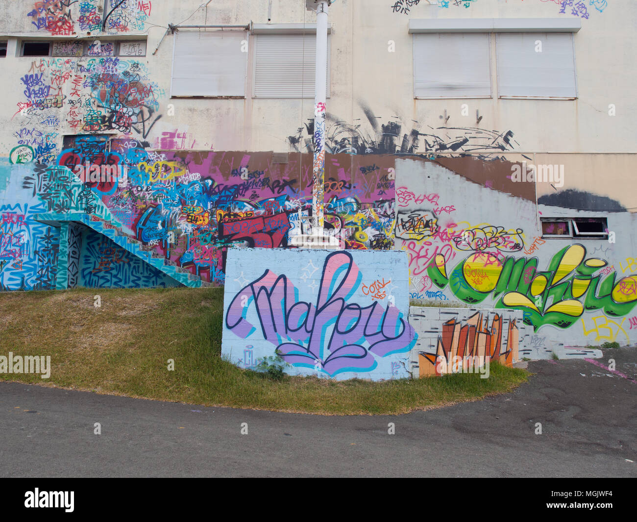 Vandalised Building High Resolution Stock Photography and Images - Alamy