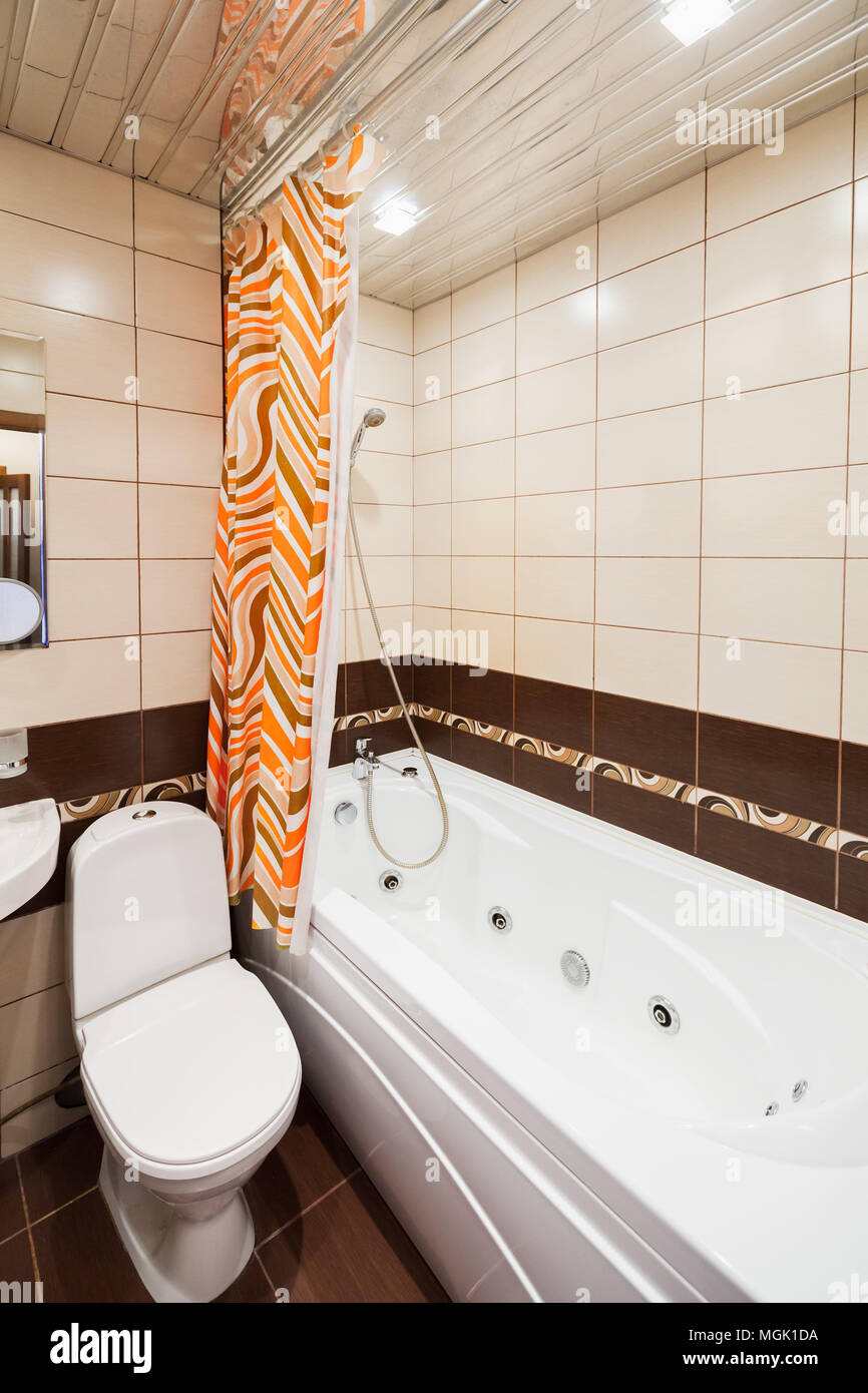 Interior design small shower hi-res stock photography and images - Alamy