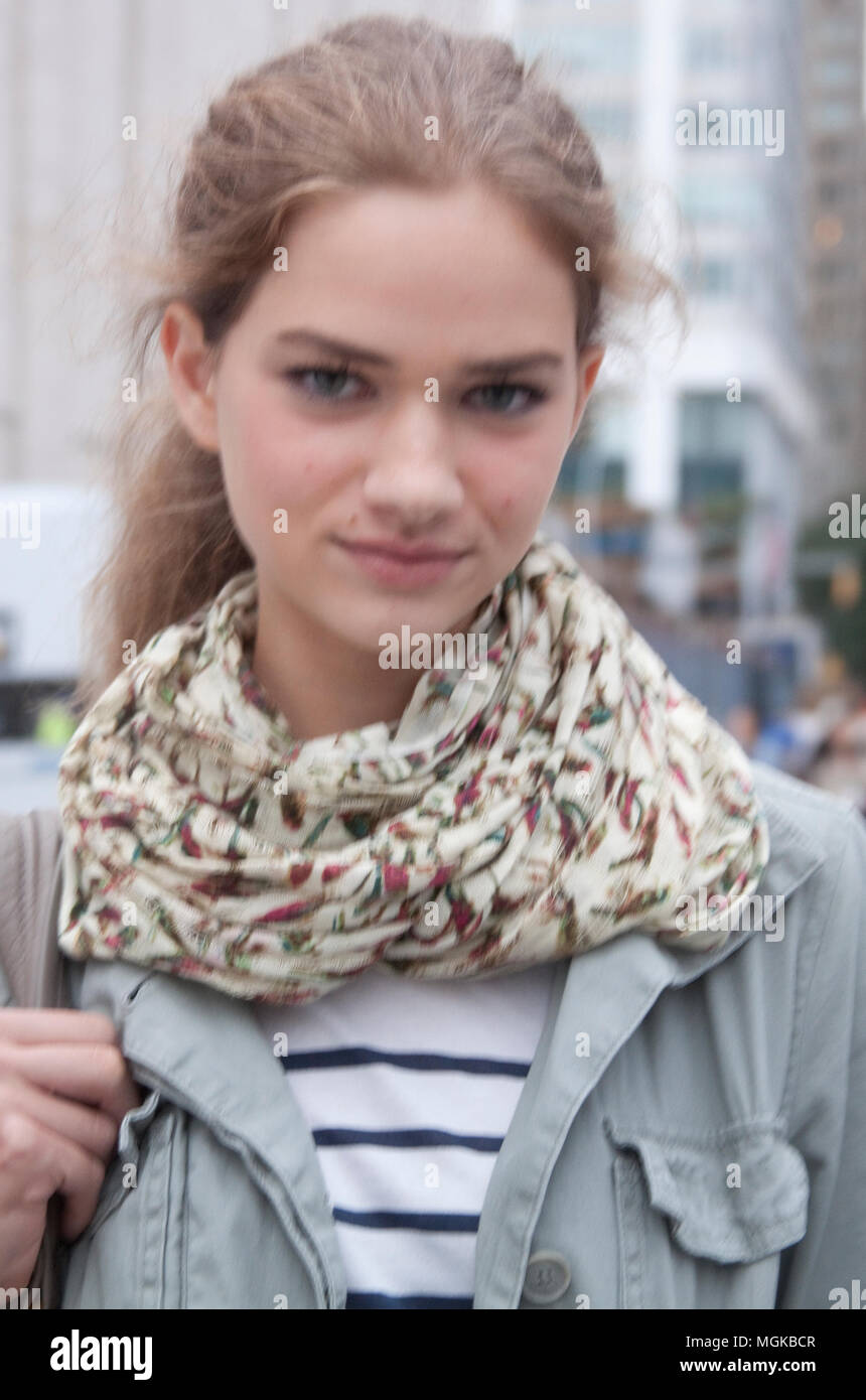 Beauty Portrait of Fashion model. Skin Care.Beautiful Glowing Skin. No ...