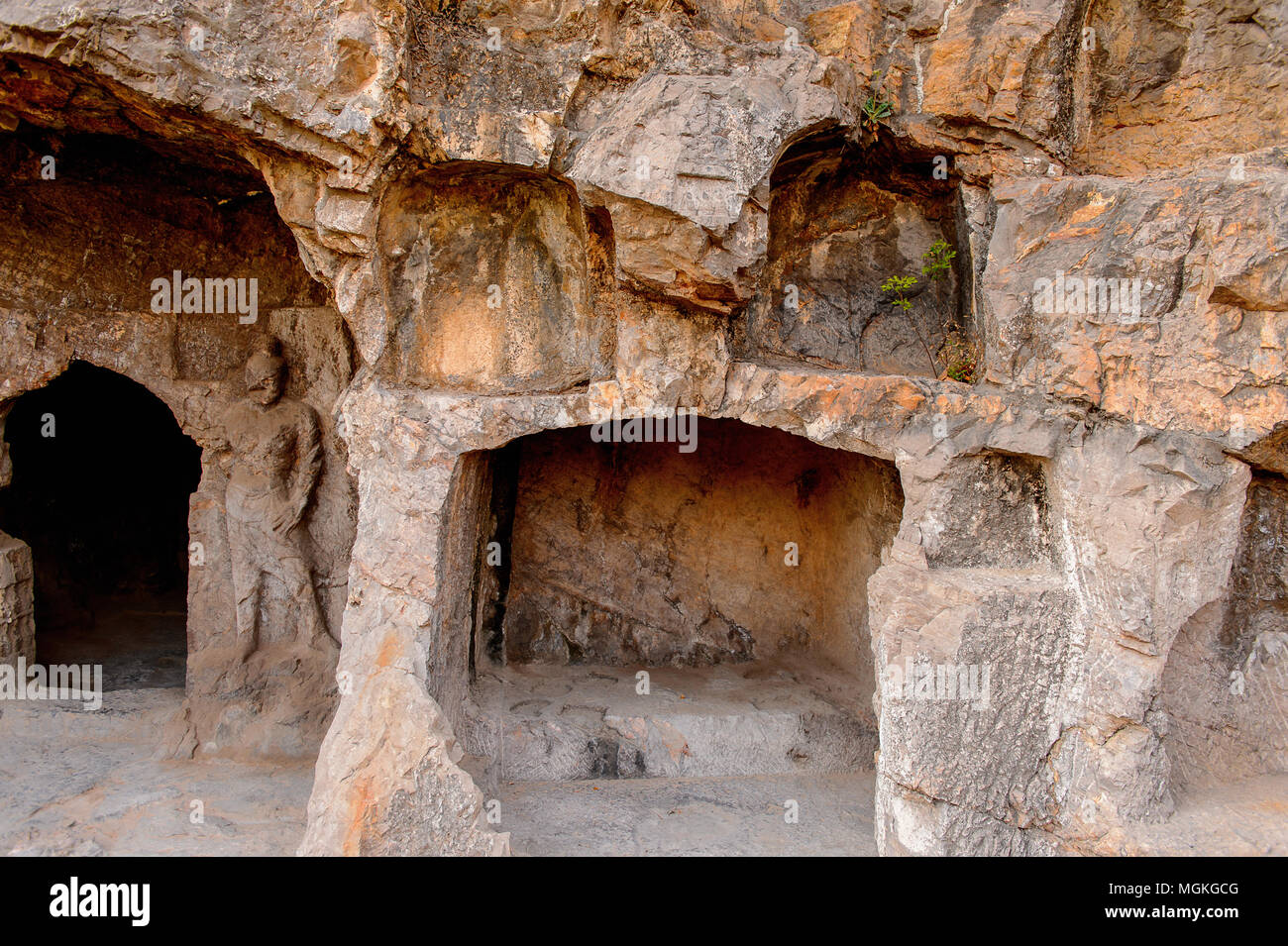 Caves at the Longmen Grottoes ( Dragon's Gate Grottoes) or Longmen ...