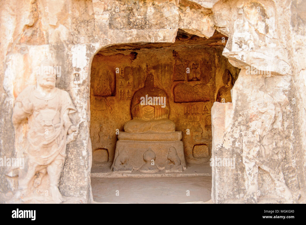 Longmen Grottoes ( Dragon's Gate Grottoes) or Longmen Caves.UNESCO ...