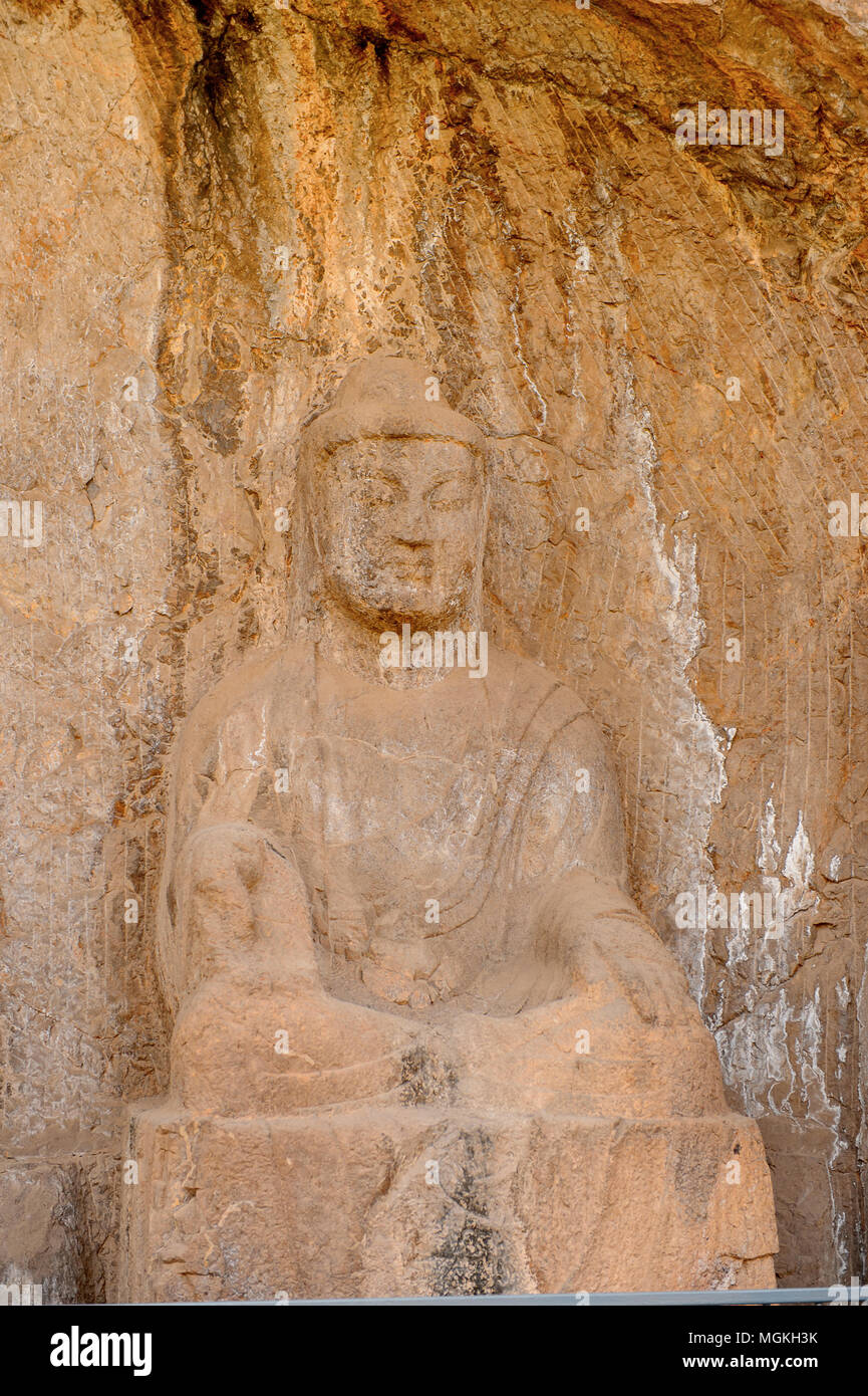 Longmen Grottoes ( Dragon's Gate Grottoes) or Longmen Caves.UNESCO ...