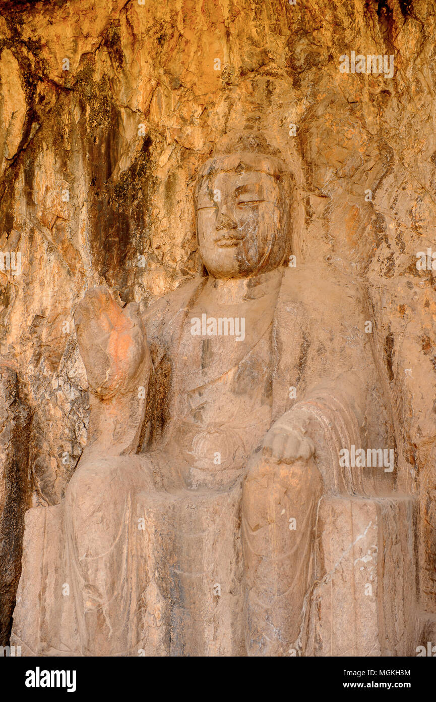 Longmen Grottoes ( Dragon's Gate Grottoes) or Longmen Caves.UNESCO ...