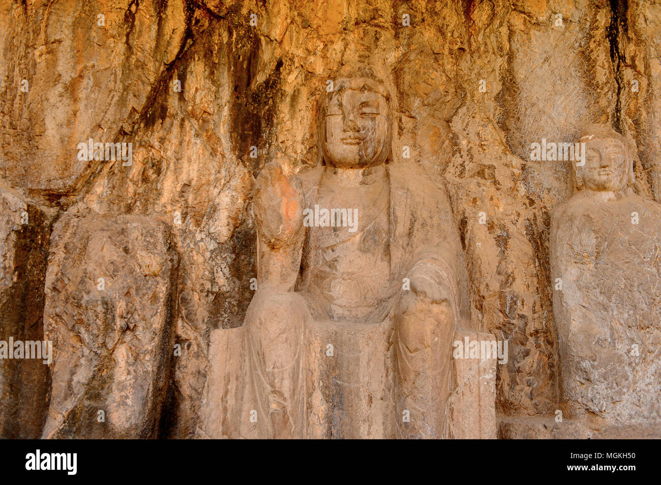 Longmen Grottoes ( Dragon's Gate Grottoes) or Longmen Caves.UNESCO ...