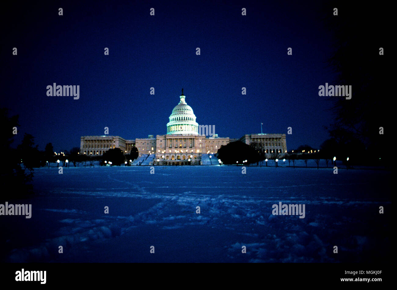 Washington, DC, USA, January 8, 1996 The United States Capital building ...