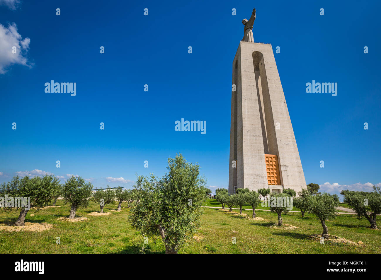 The Christ the King statue in Lisbon, Portugal Stock Photo - Alamy