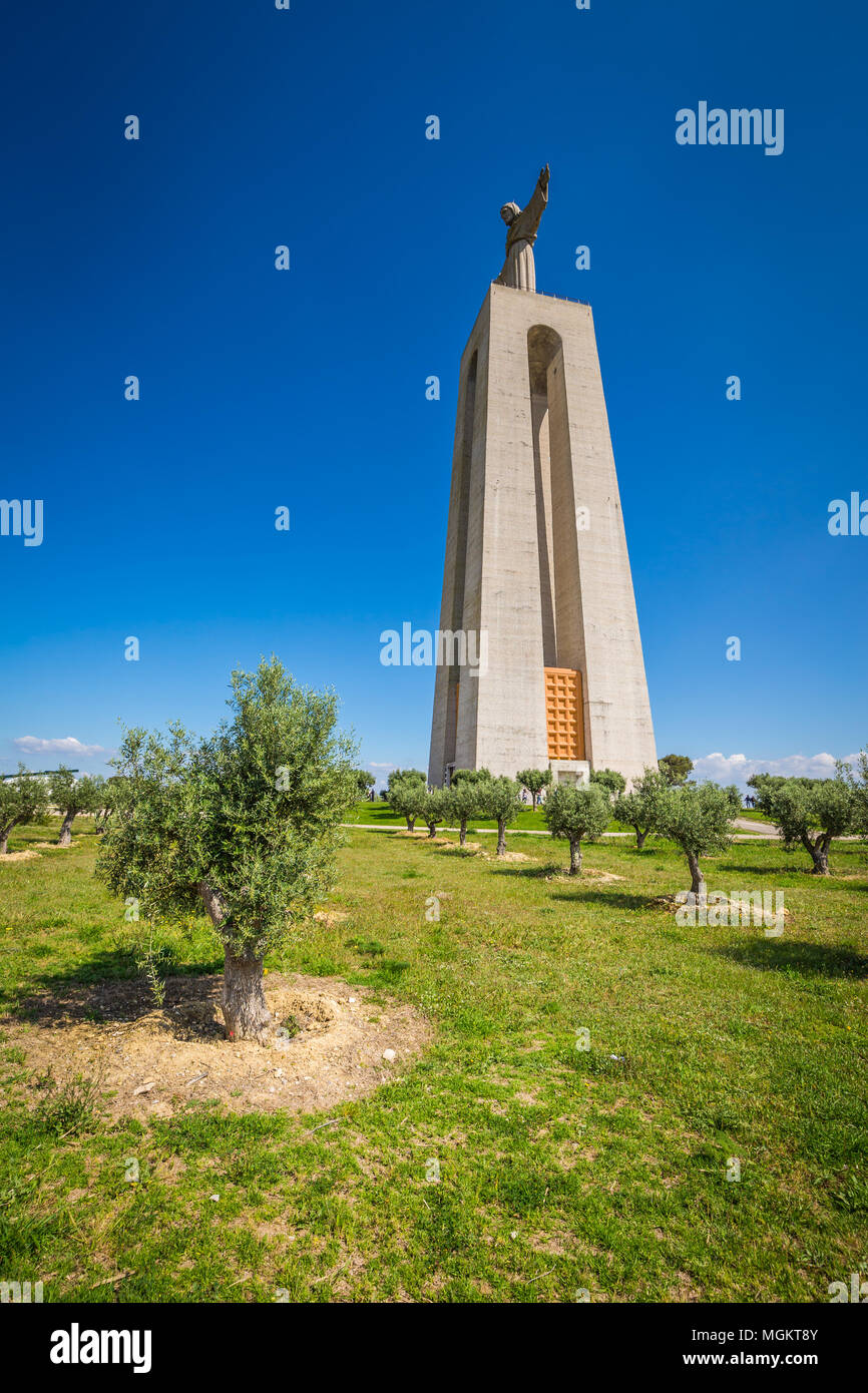 The Christ the King statue in Lisbon, Portugal Stock Photo - Alamy
