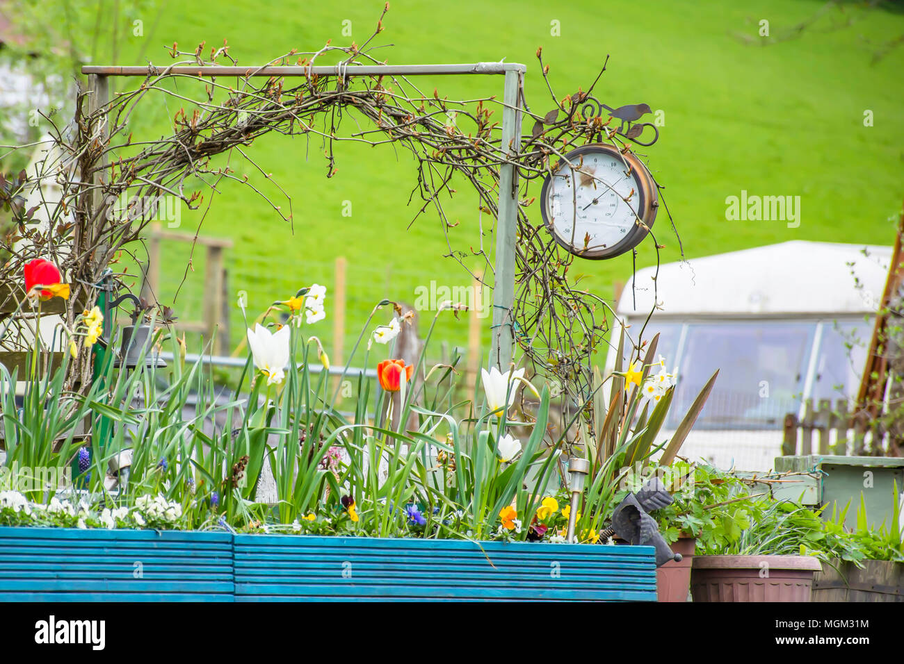 Caravan with flowers hi-res stock photography and images - Alamy