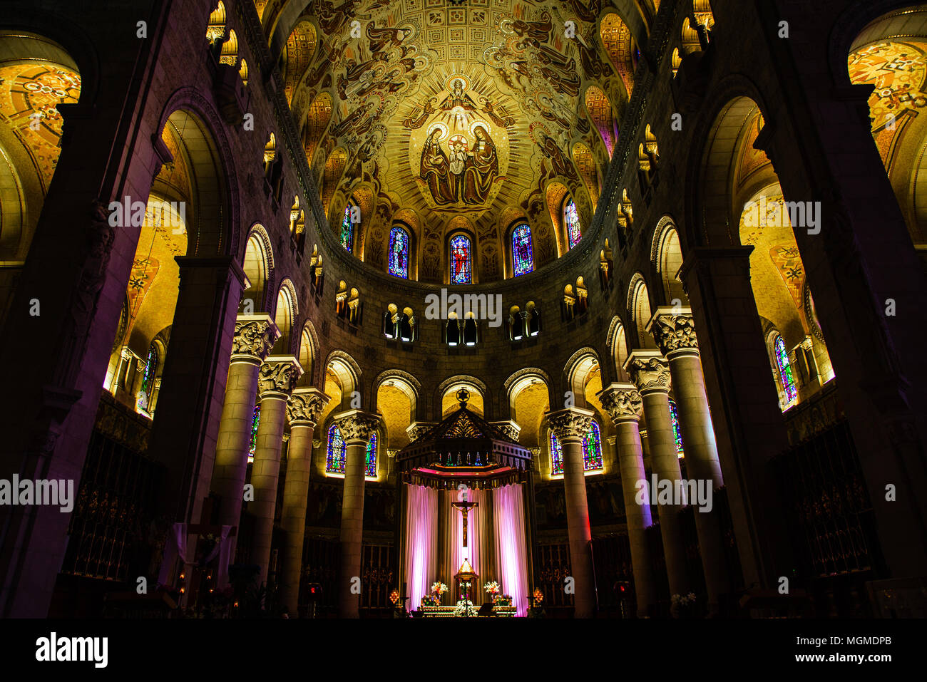 Inside of Sainte Anne de Beaupré Quebec Canada Stock Photo - Alamy