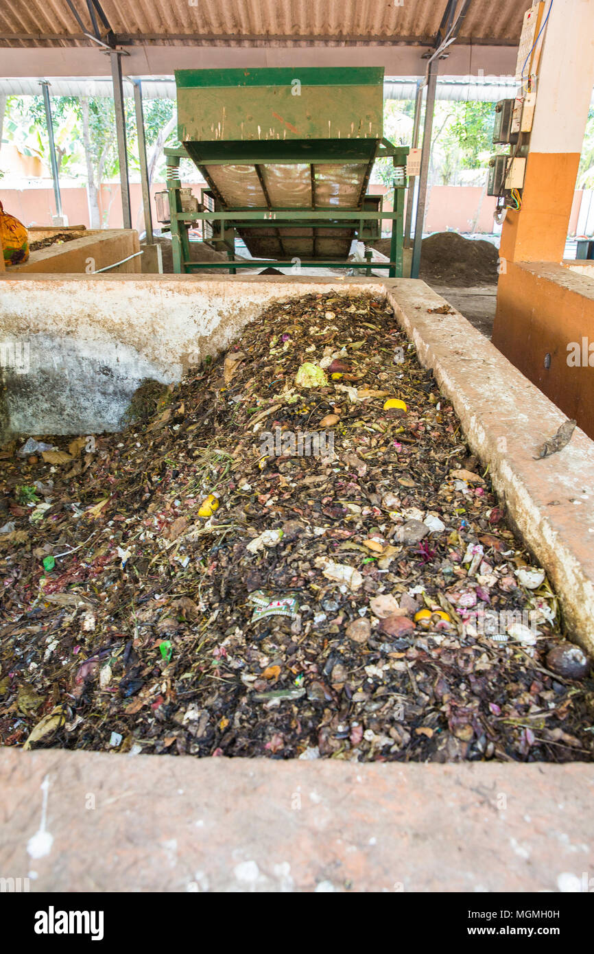 Compost soil, Organic plant fertilizer made with fruits vegetable ...