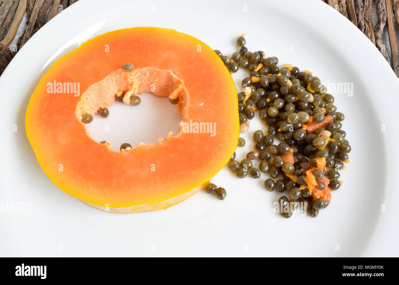 Ready to eat papaya hi-res stock photography and images - Alamy