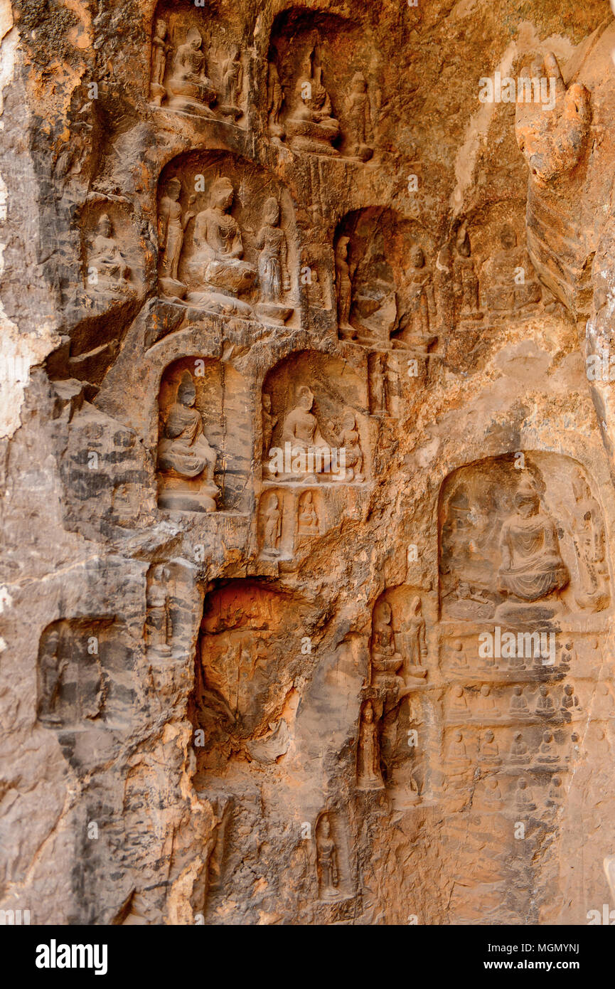 Longmen Grottoes ( Dragon's Gate Grottoes) or Longmen Caves.UNESCO ...