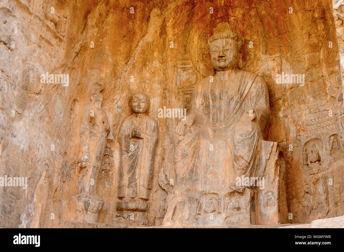 Longmen Grottoes ( Dragon's Gate Grottoes) or Longmen Caves.UNESCO ...