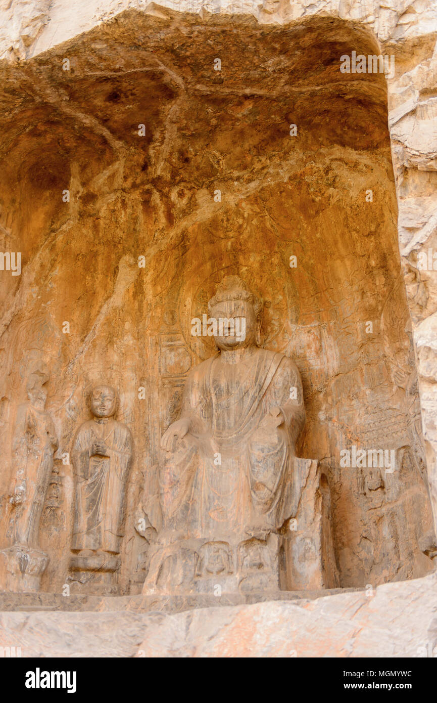 Longmen Grottoes ( Dragon's Gate Grottoes) or Longmen Caves.UNESCO ...