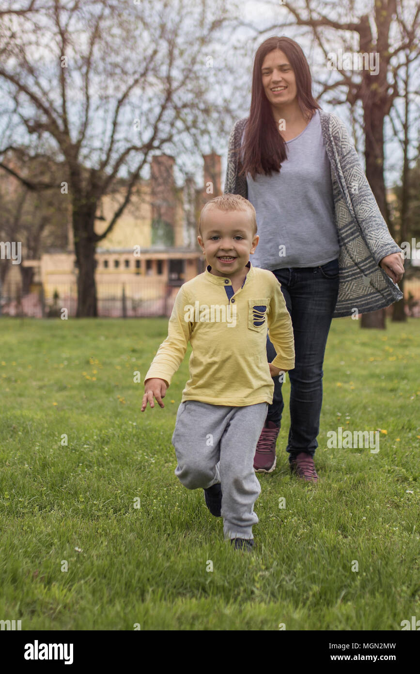 Single mom and son hi-res stock photography and images - Alamy