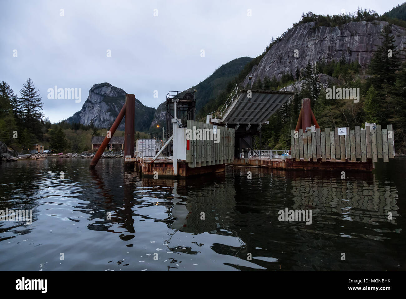 Abandoned ferry terminal hi-res stock photography and images - Alamy