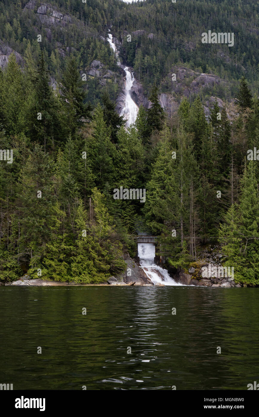 Beautiful view of Shannon Falls. Taken in Squamish, North of Vancouver ...