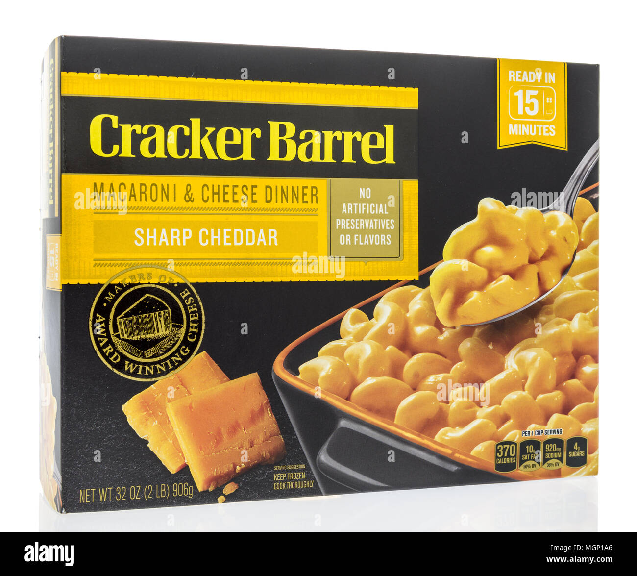 Winneconne, WI - 20 April 2018: A box of Cracker Barrel macaroni and ...