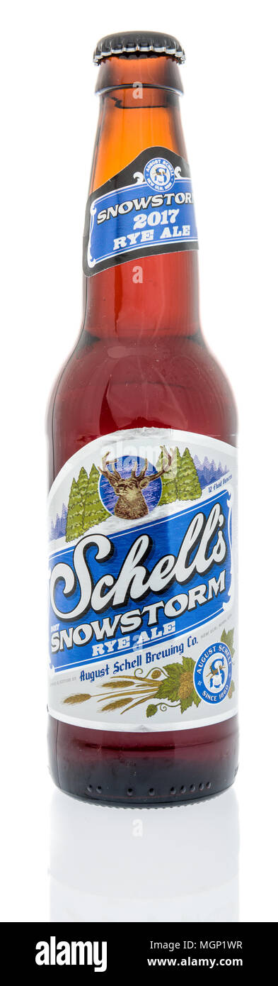 Schells hi-res stock photography and images - Alamy