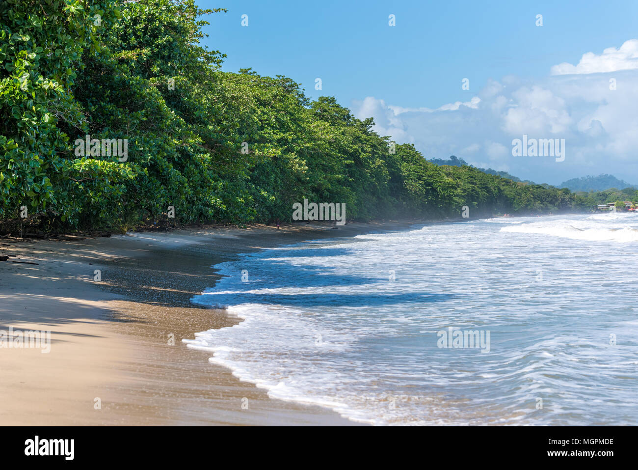 Cahuita - Nationalpark with beautiful beaches and rainforest in Costa ...