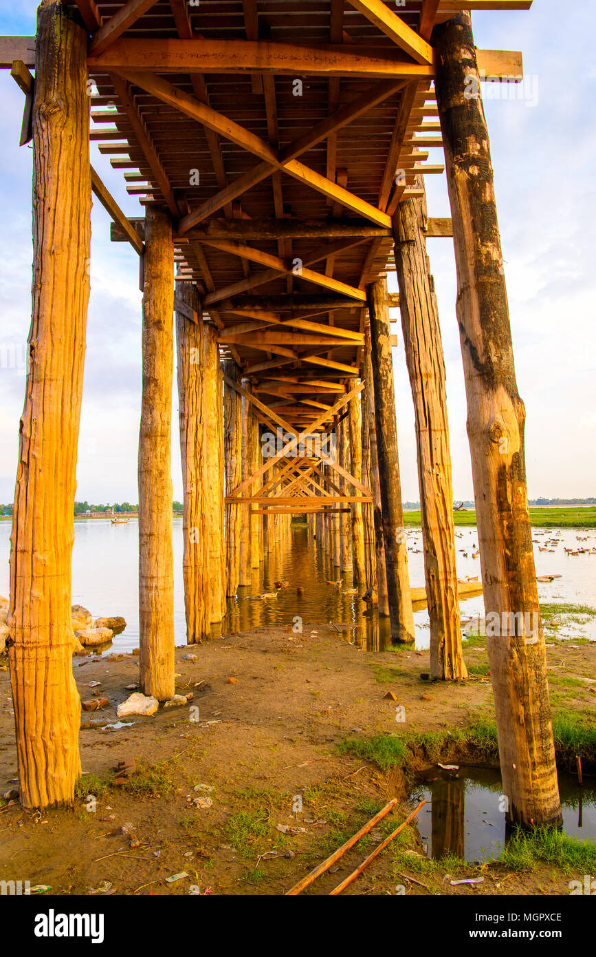 Sagaing Bridge Burma Stock Photos & Sagaing Bridge Burma Stock Images ...