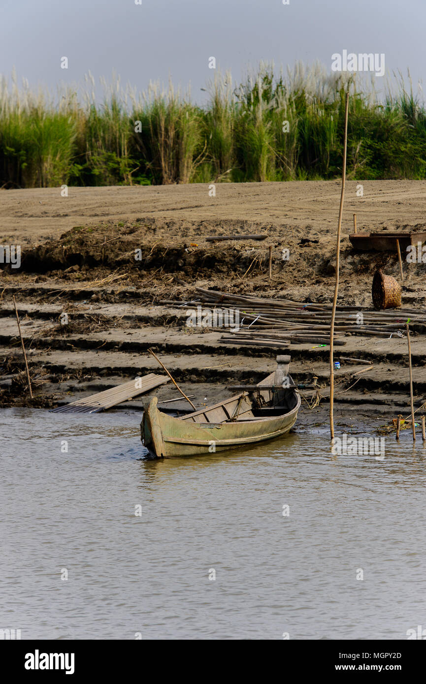 Nature of the Irrawaddy River, Myanmar. It's largest rive and most ...