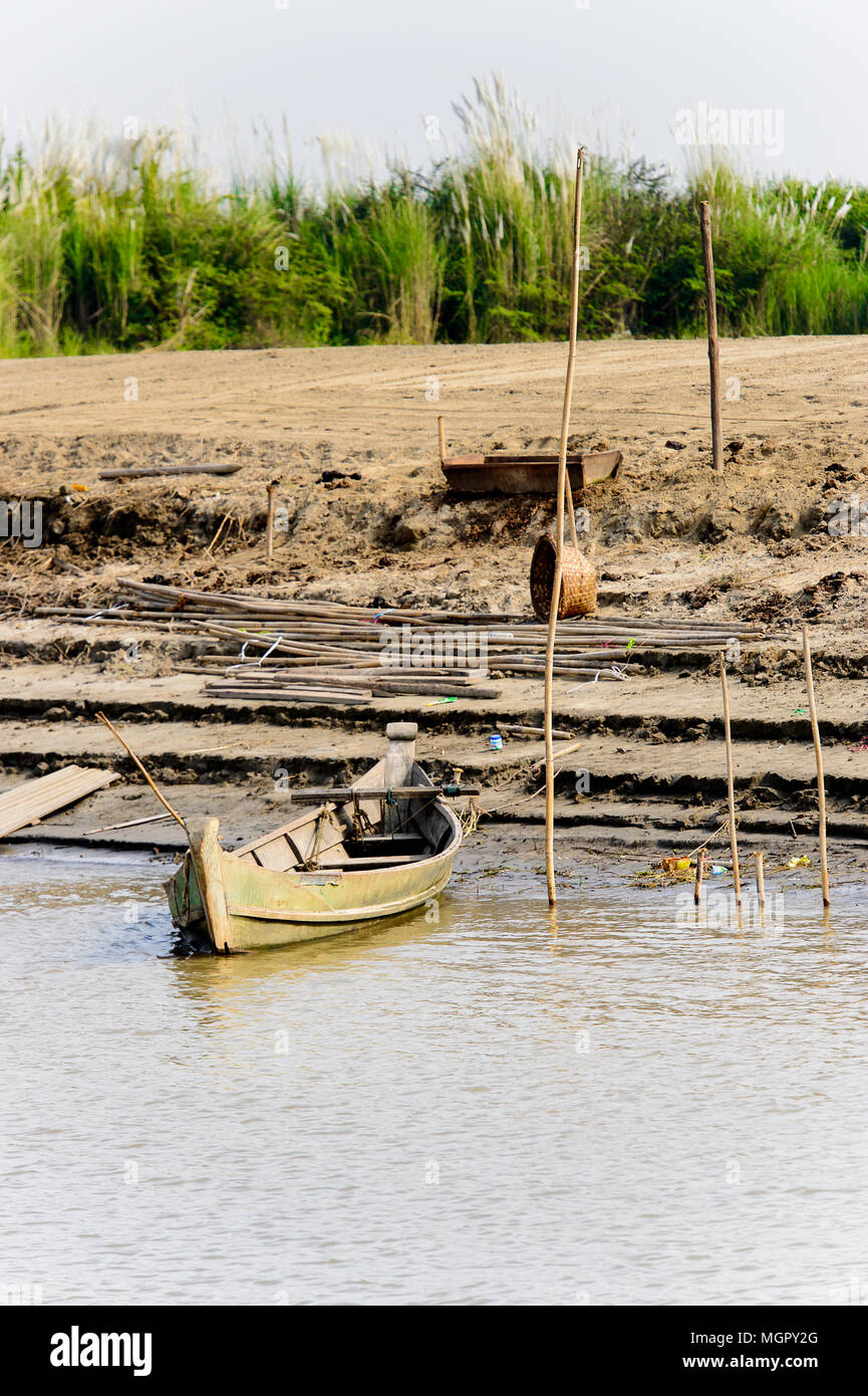 Nature of the Irrawaddy River, Myanmar. It's largest rive and most ...