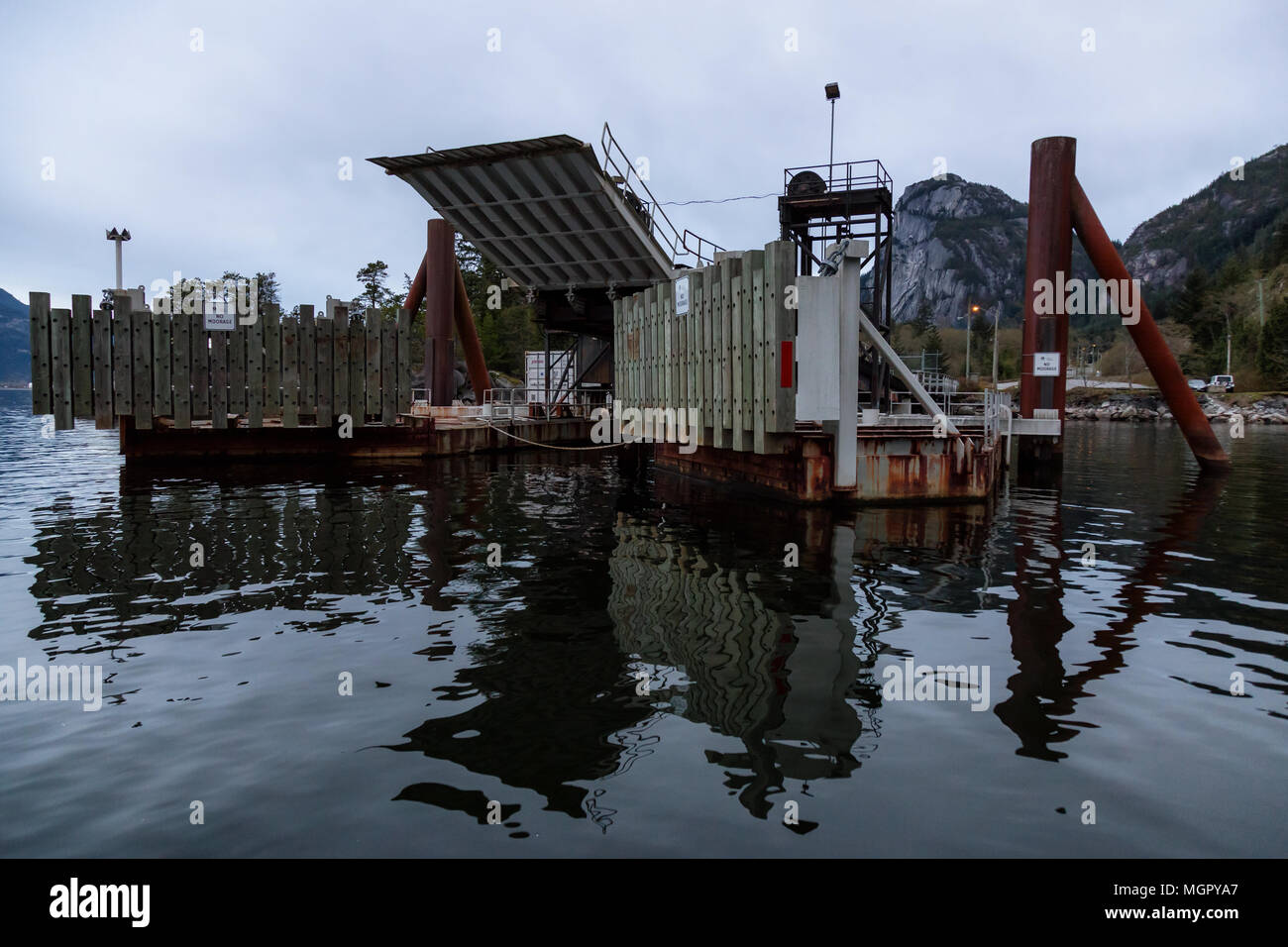 Abandoned ferry terminal hi-res stock photography and images - Alamy