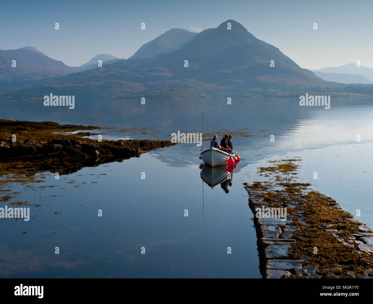 Loch maree boat hi-res stock photography and images - Alamy